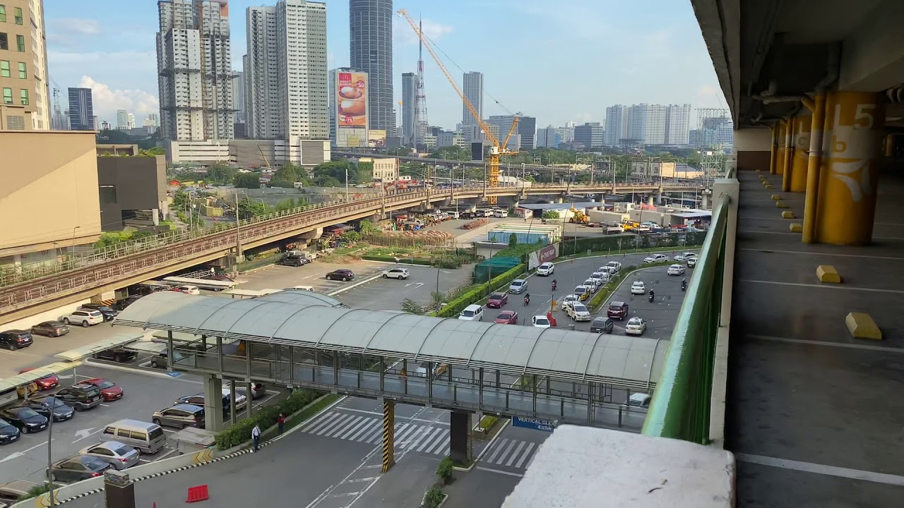 iPhone 11: sample in 4K @ 60fps - YouTube