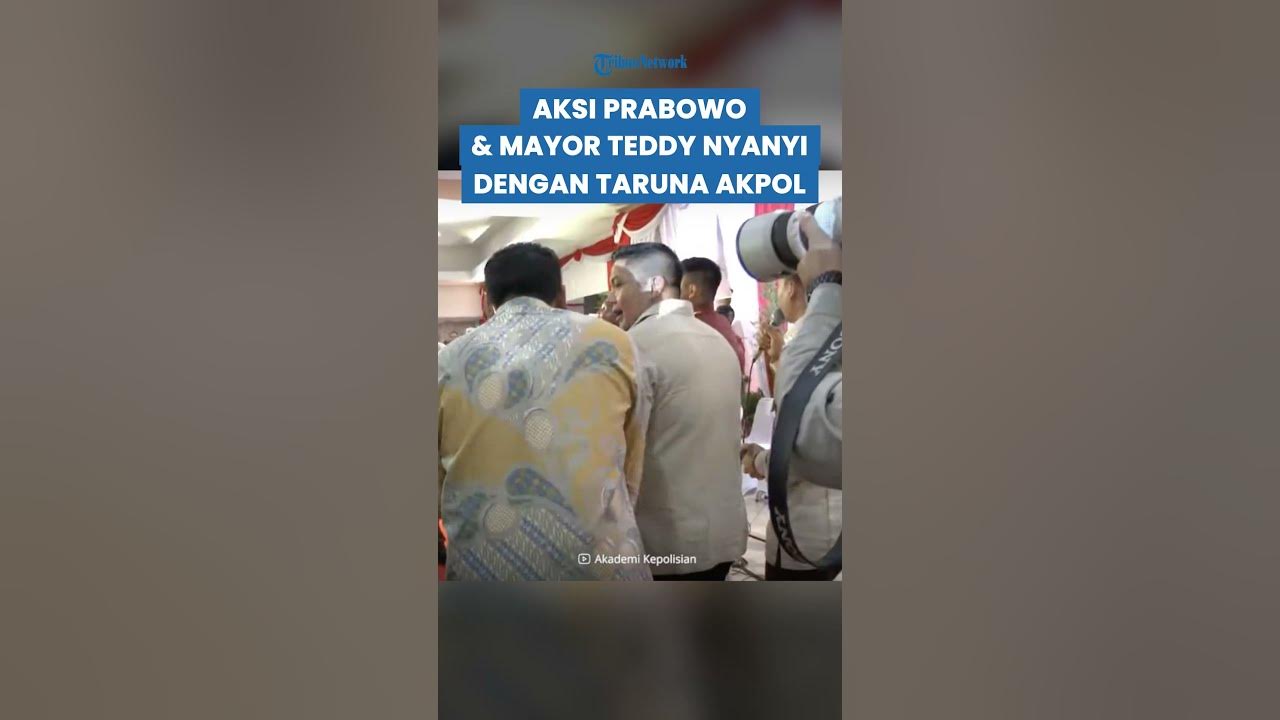 SAMBIL JOGET GEMOY, Prabowo dan Mayor Teddy Nyanyi Bareng Taruna Akpol - YouTube