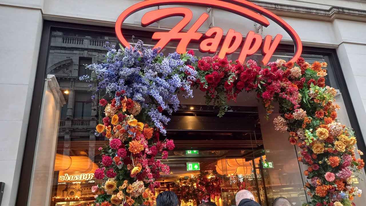 Dining at Happy Restaurant 25-29 Coventry St., London W1D 7AG 🥰😍🥰😍 ...