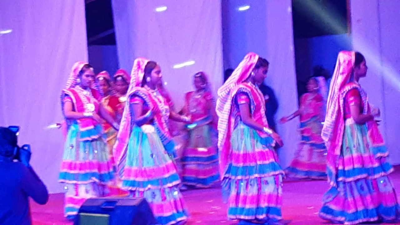 D.k bhatar kar vidhya sankul most popular dance - YouTube