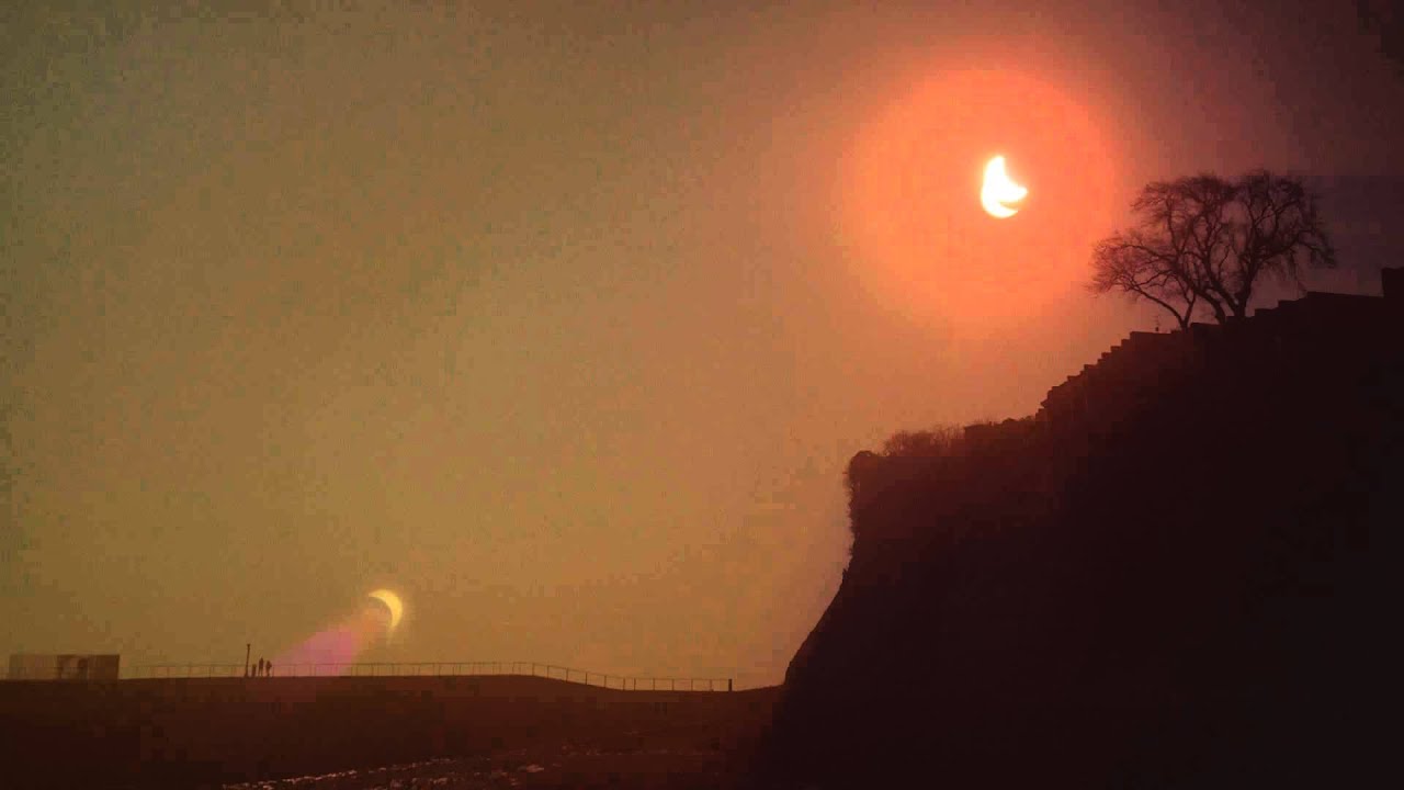 Eclipse timelapse 2015 cardiff bay - YouTube