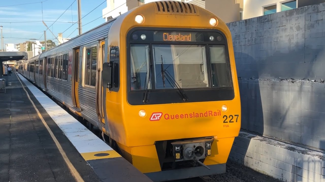 Cleveland SMU227 Departing Toombul Train Station Platform 1 - YouTube