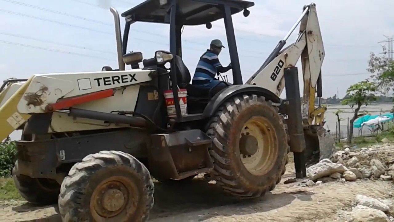 Ini Bulldozer Atau Ekskavator. Bulldozer TEREX 820 - YouTube