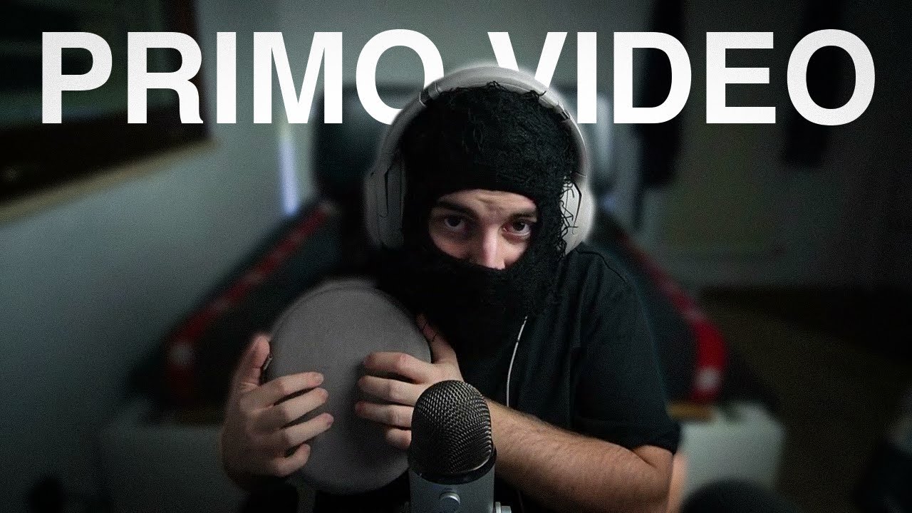 IL MIO PRIMO VIDEO ASMR! [TAPPING, SCRATCHING, TRACING] - YouTube