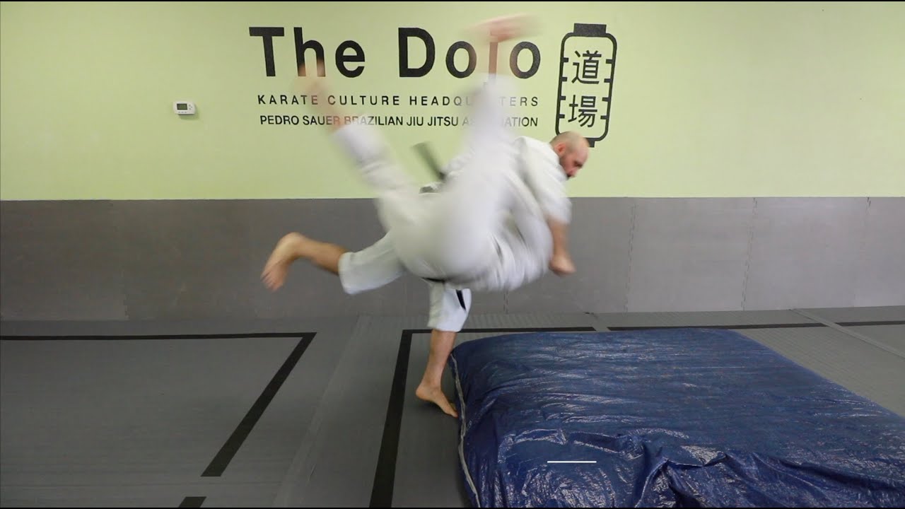 Combative Throws - Hip Toss & Leg Reap - YouTube