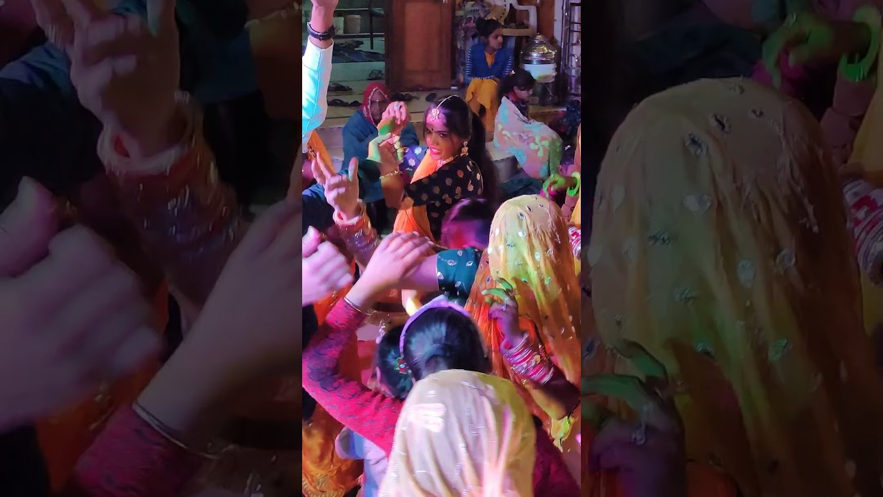 Full gajro gujrati song #garbadance - YouTube