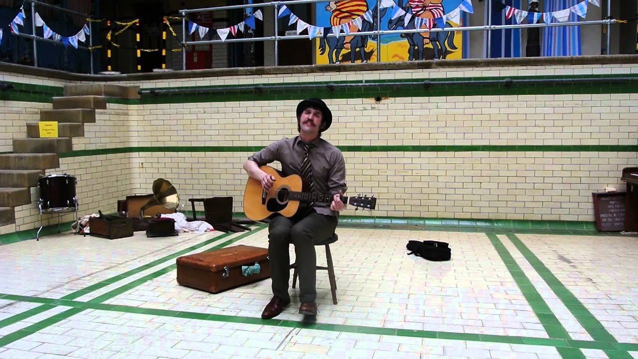 David Carden sings about Channel swimmer Sunny Lowry at Victoria Baths ...