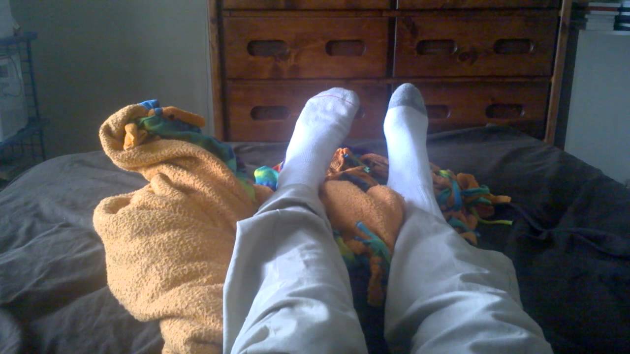 Feet friends? - YouTube