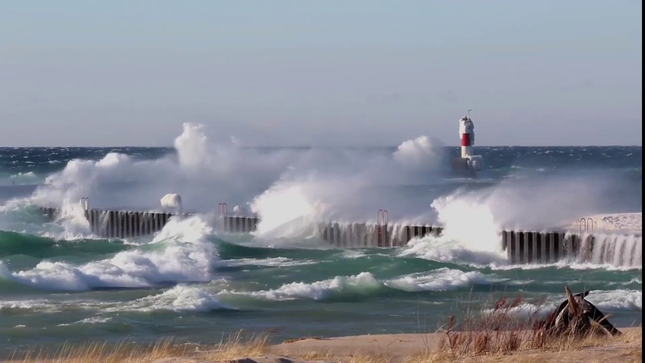 Lake Michigan Waves, Frankfort, MI, 2016-12-26 - YouTube