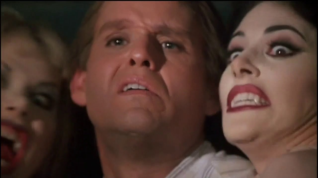 Drácula - Morto, Mas Feliz - ''Cena das vampiras'' - YouTube