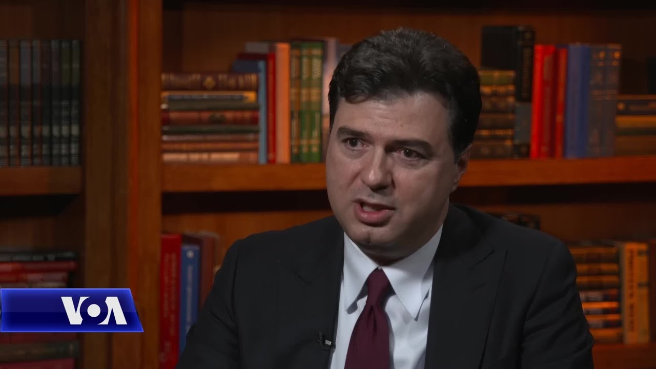 Intervistë me kryetarin e Partisë Demokratike, Lulzim Basha - YouTube