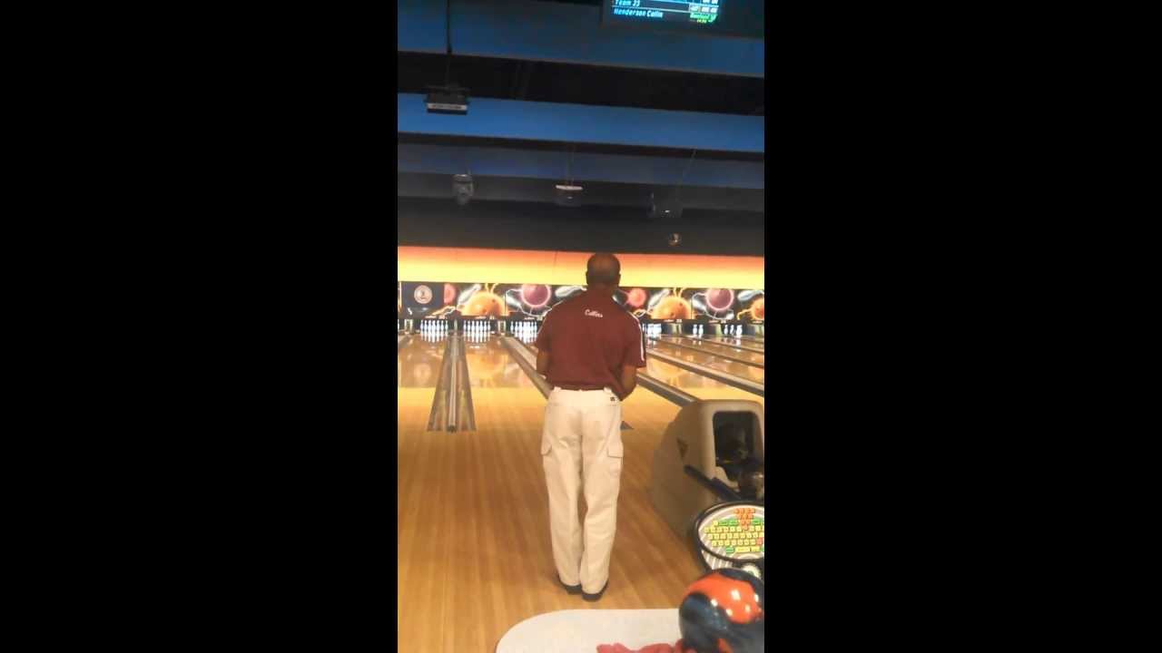 Trio 300 bowling game - YouTube