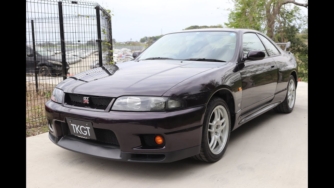 SOLD - 1995 NISSAN SKYLINE R33 GT-R MT #1100562 - YouTube