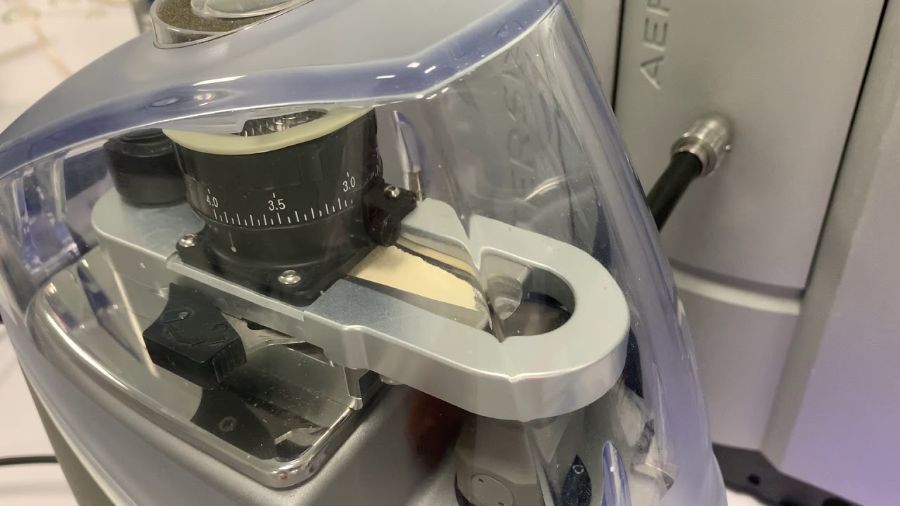 Mastersizer 3000 - Aero S - Sample loading and running - YouTube