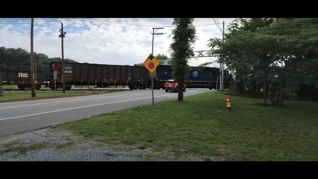ATN SD60 8721 Led Y101 Across Hwy.11 RXR In Attalla,AL( After Cutting ...