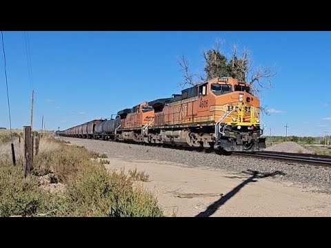 Fast and Furious BNSF 4606 H2 Dash-9 Leads Manifest SB! - YouTube