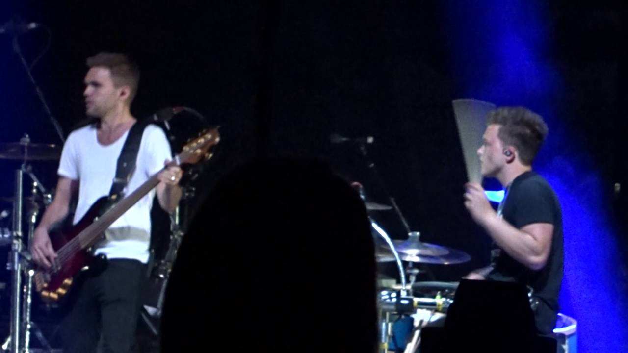 Josh Devine and Sandy Beales with Wheatus 27/05/2016 - YouTube