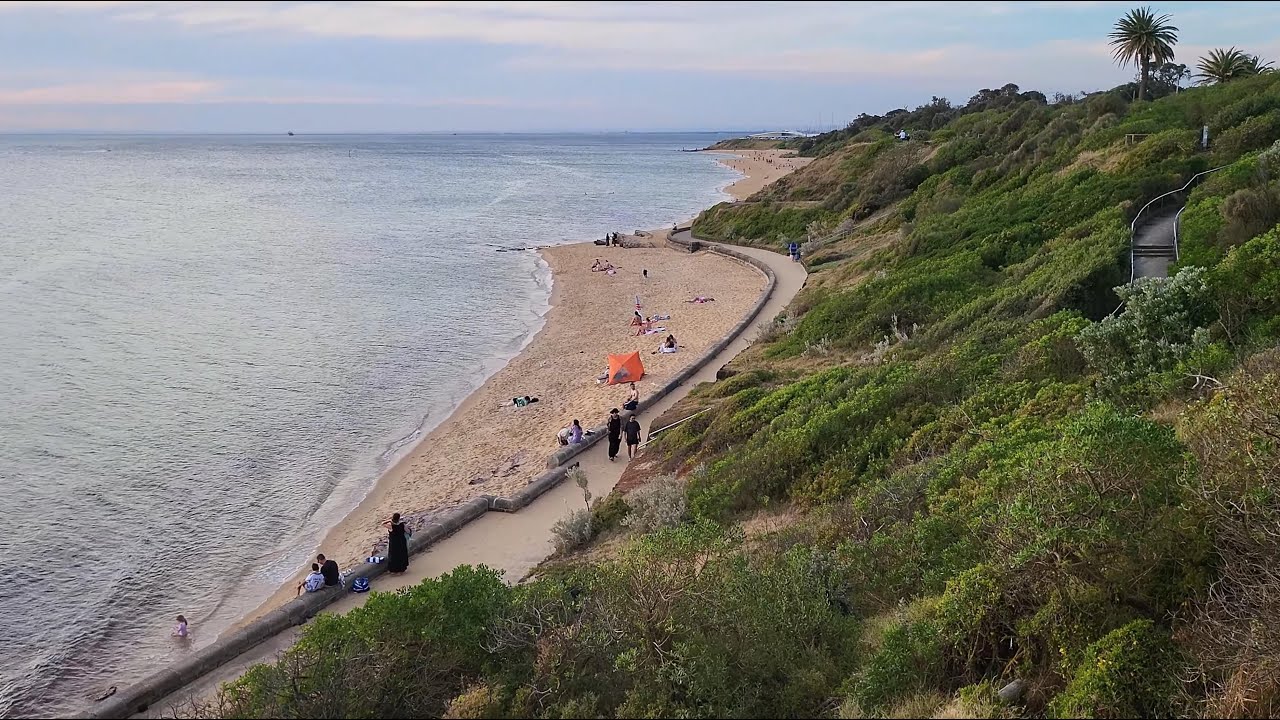 Walking on the most beautiful beach in Melbourne and a chic Melbourne ...