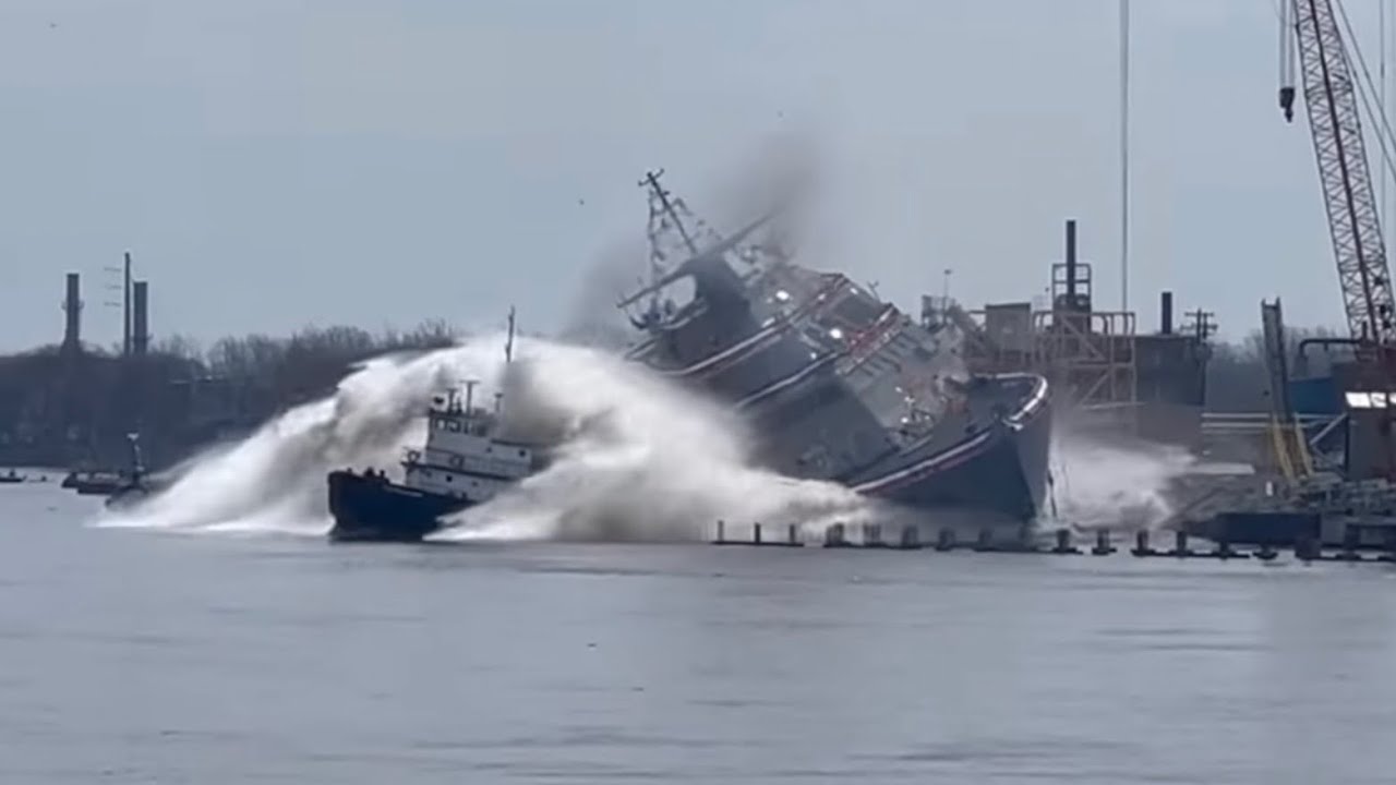 LCS 31 USS CLEVELAND LAUNCH CRASHED INTO TUGBOAT - YouTube