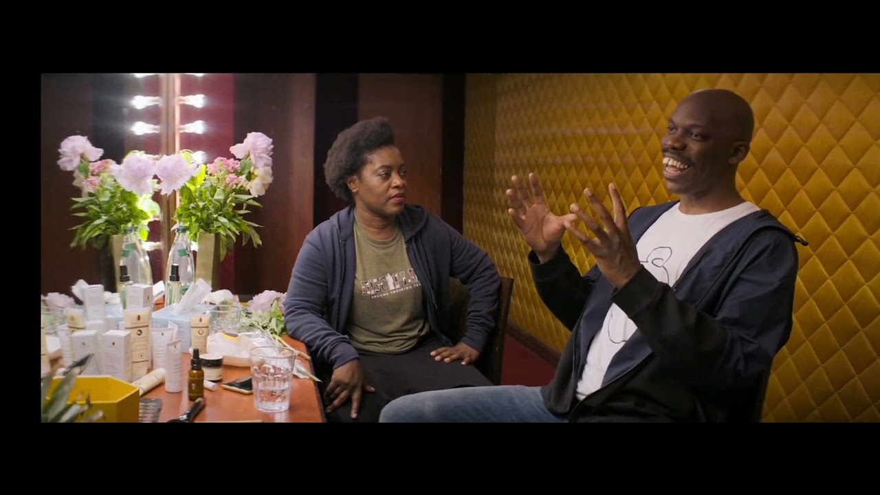 Tout simplement noir Claudia Tagbo / Jean Pascal zadi performance - YouTube