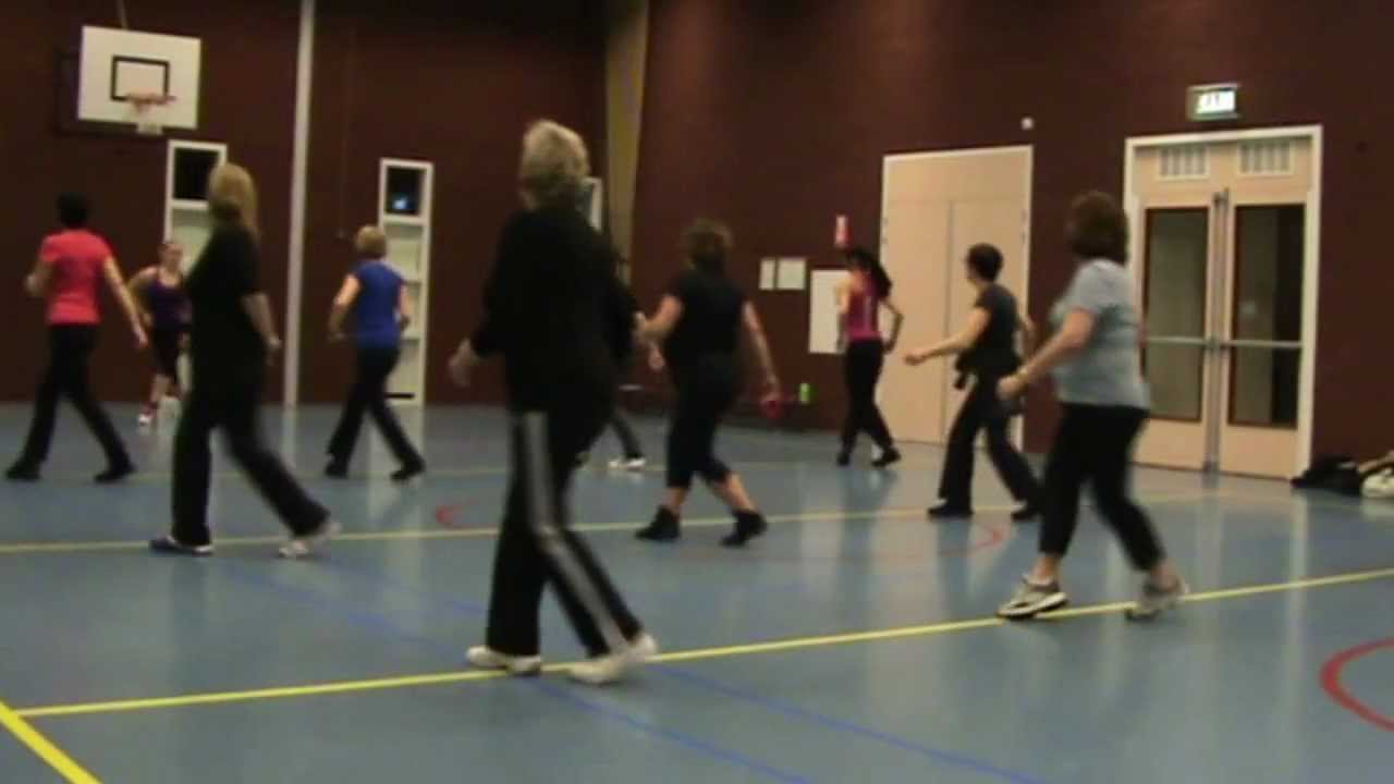Zumba® en Zumba Gold® @ Djence Fitness - YouTube