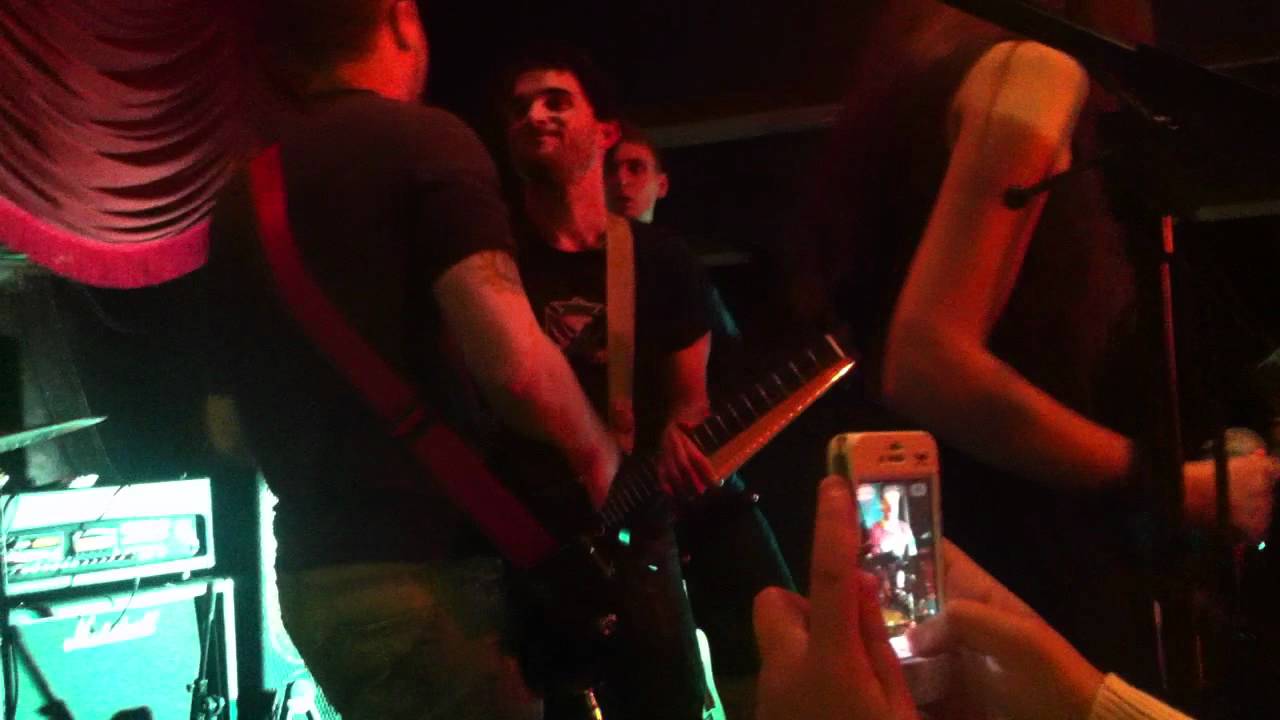 Old Friend by EarlyRise live at Shablul, Ashdod - YouTube