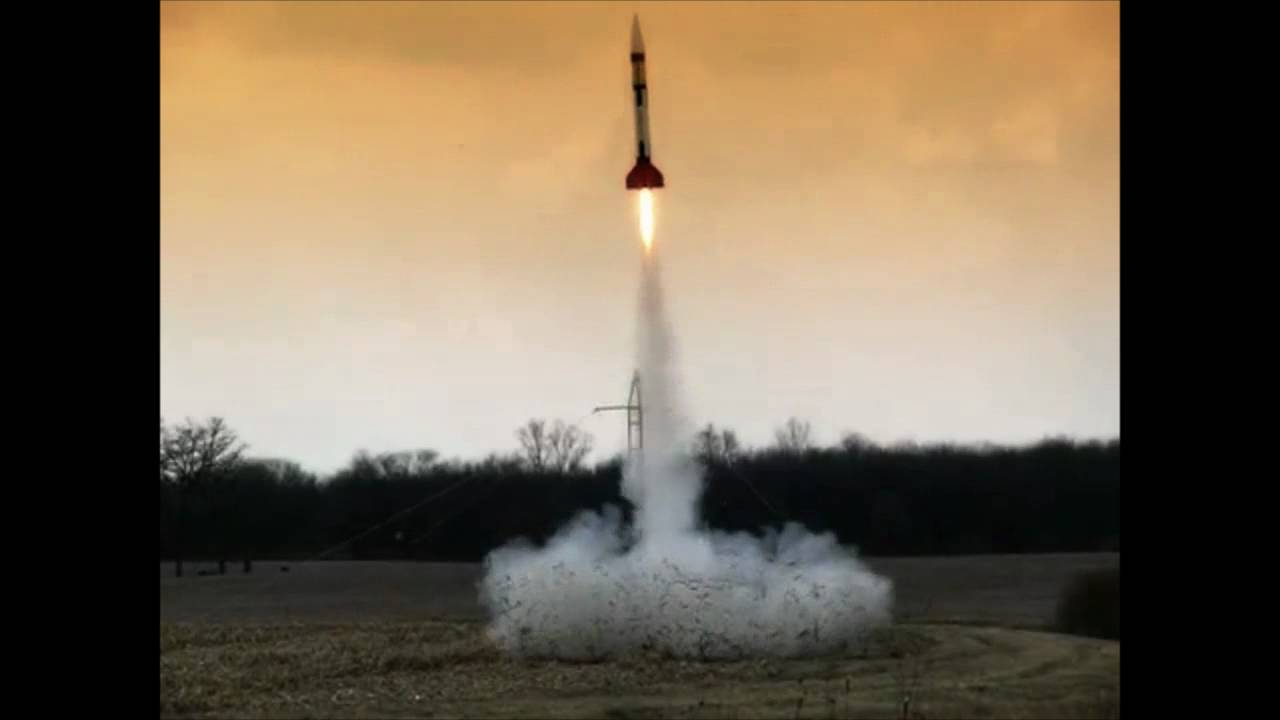 Slow Motion Rockets Set to 2001 A Space Odyssey Theme [In HD] - YouTube