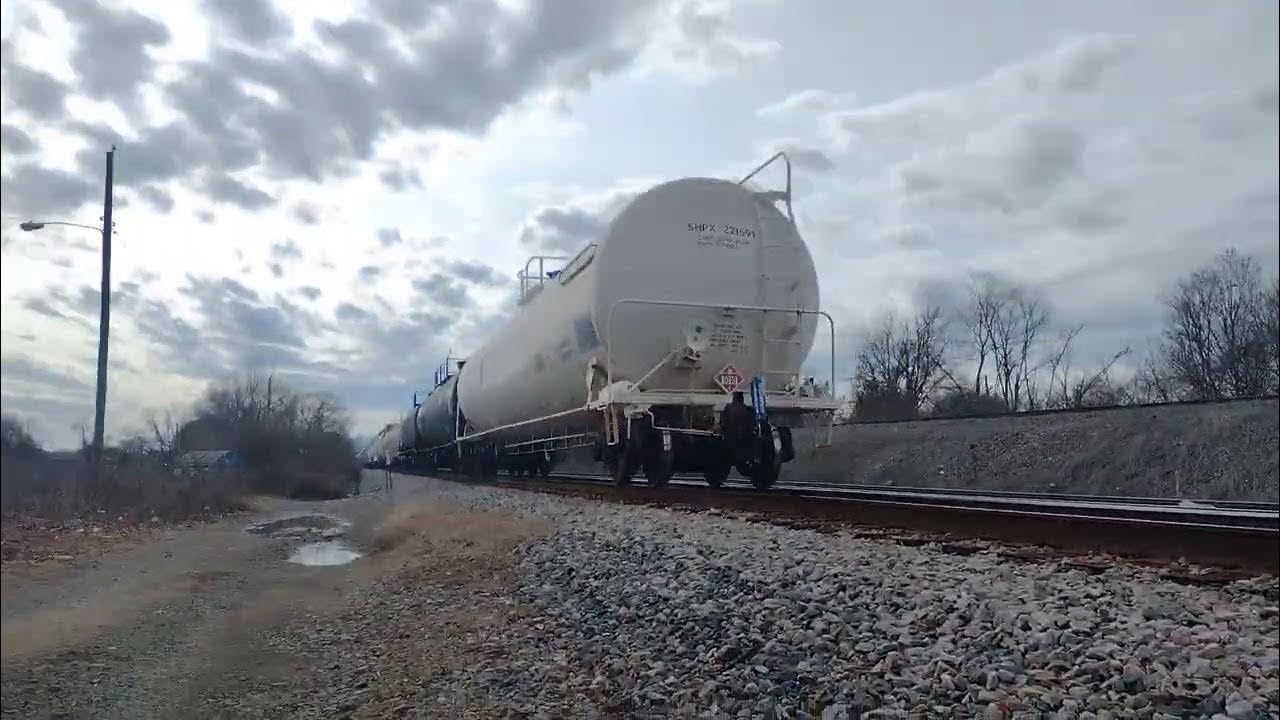 MP 133: CSX short train. - YouTube