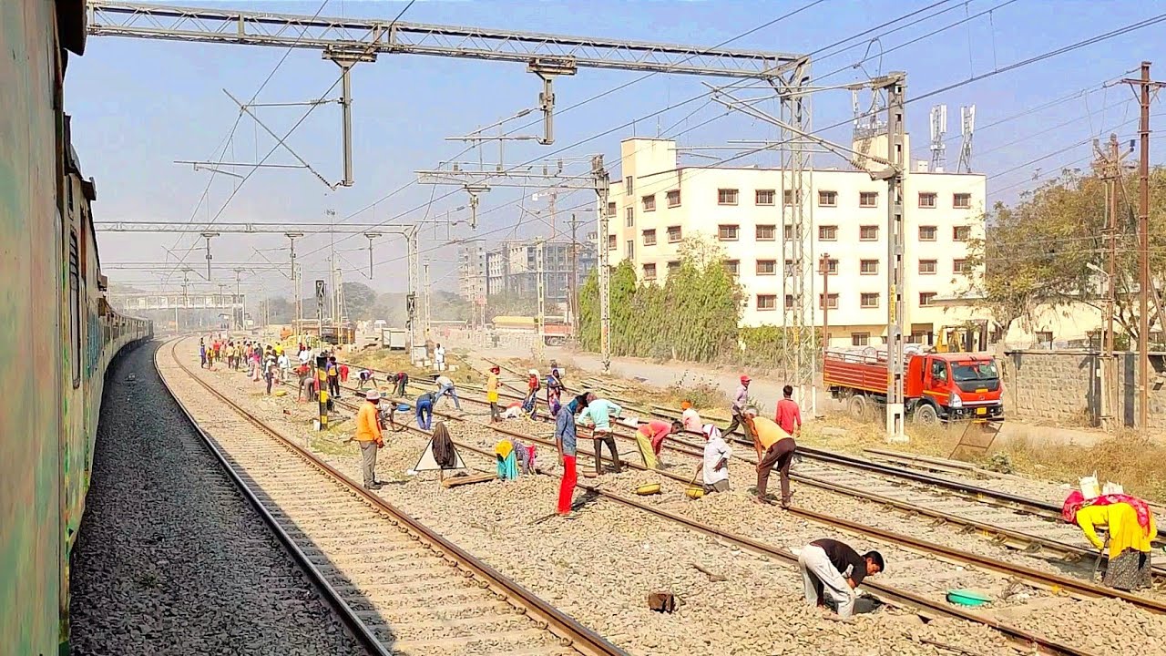 Loni Railway Station Pune | लोनी रेलवे स्टेशन पुणे | लोणी स्टेशन - YouTube