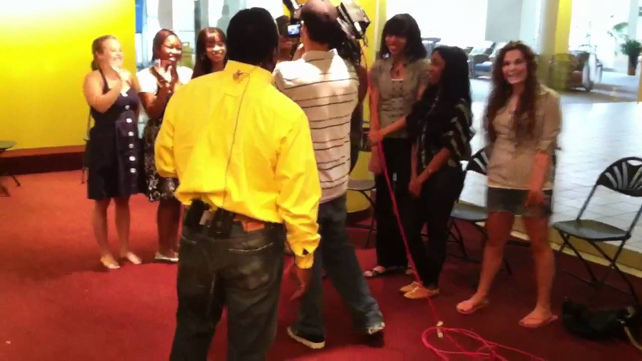 Kenny Crumpton Live From ArtWorks - YouTube