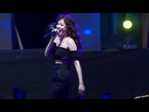 HyunA being herself sexy moments 480p