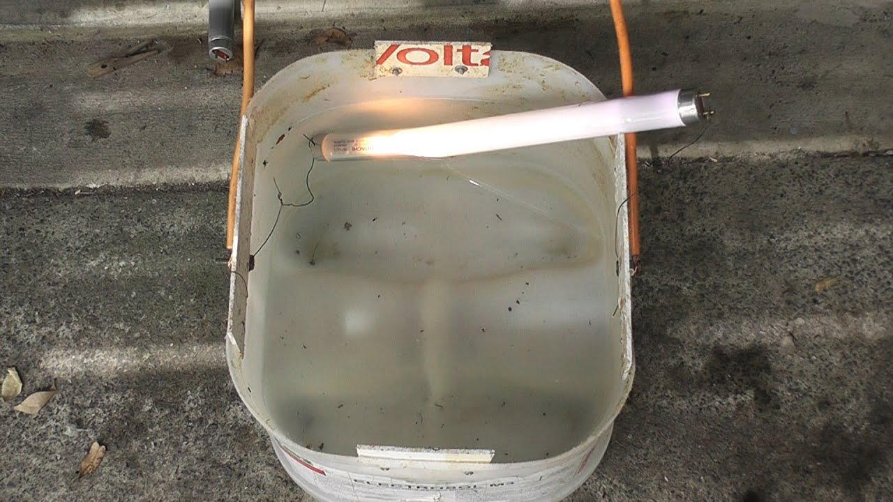 Fluorescent tube in water and smash - YouTube