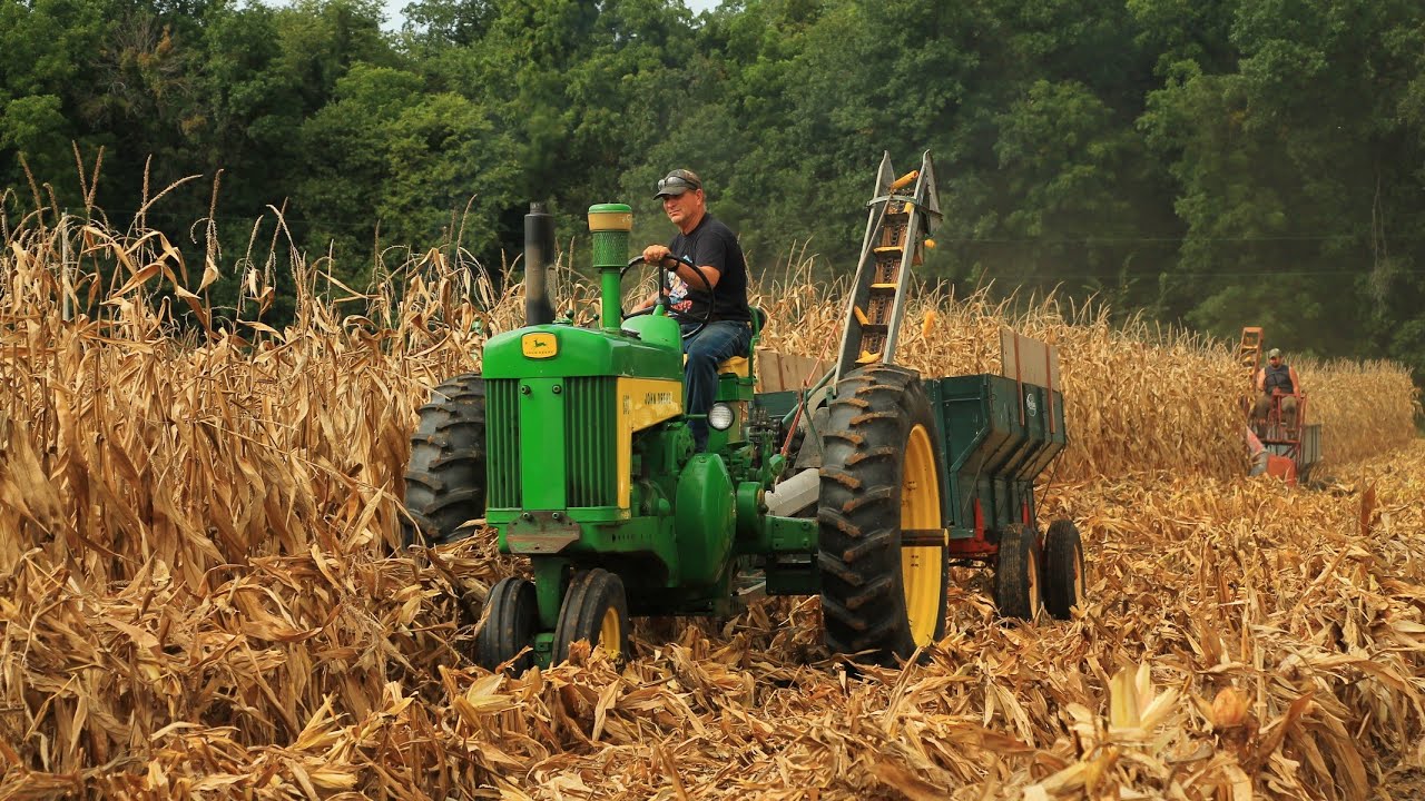 AETA 2022 Working Farm Show - Geneseo, IL - YouTube