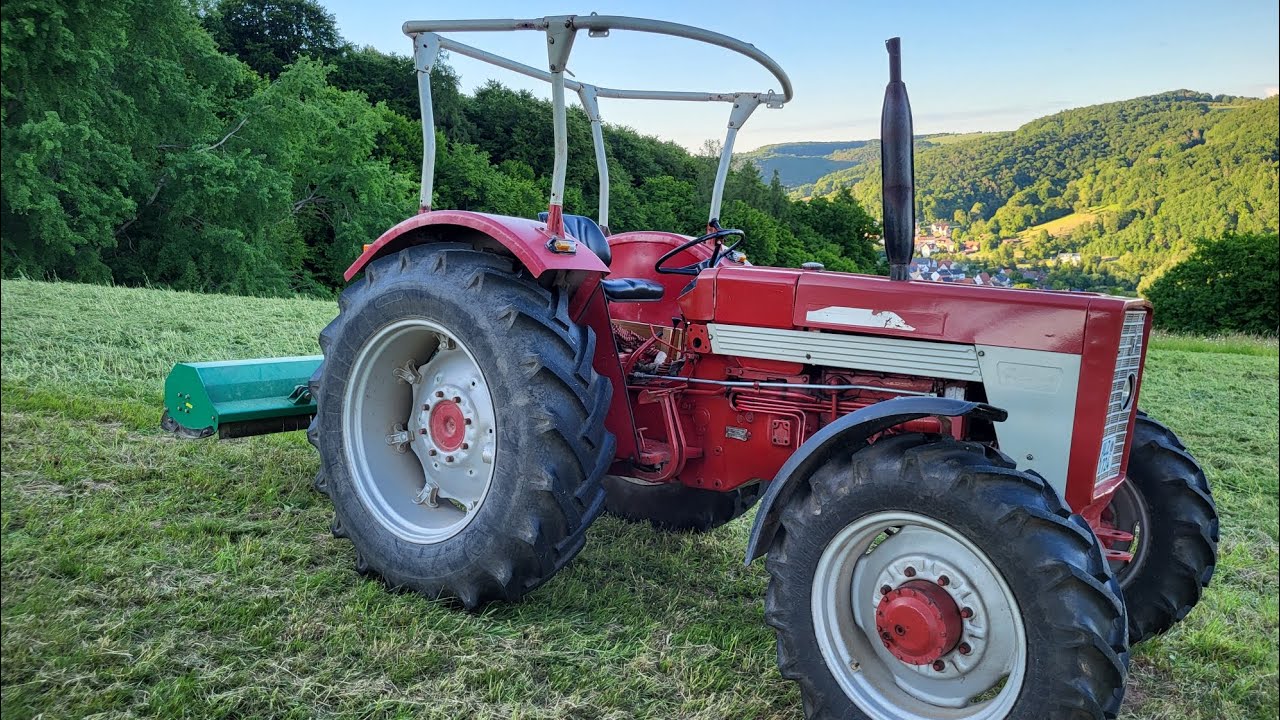 IHC 724 beim Mulchen/ 4 Zylinder Power🚜 - YouTube