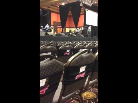 Jd Nicholas commodores singing easy - YouTube