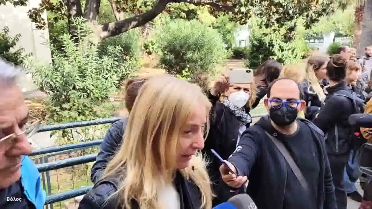 Βασίλης Μάγγος: ΠΑΡΩΝ - YouTube
