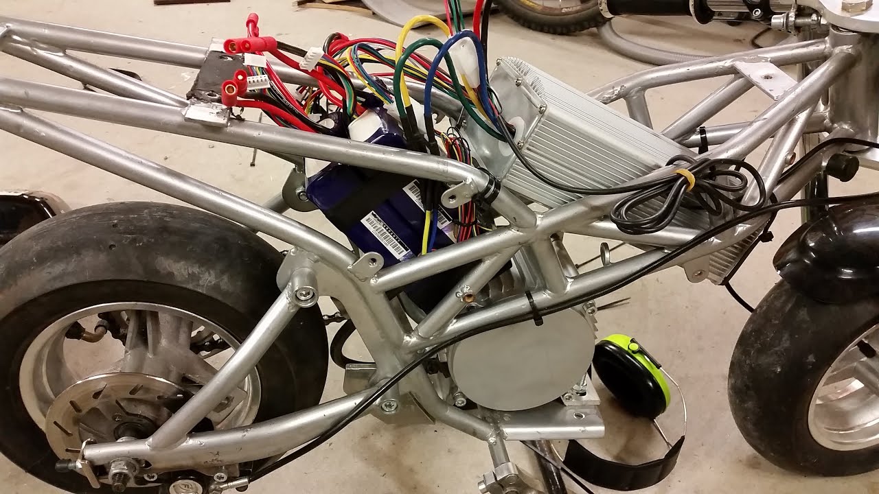 Electric Minimoto 4kW - YouTube