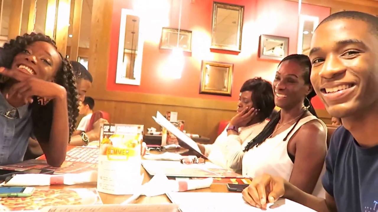 Taylor's Family Reunion! - YouTube