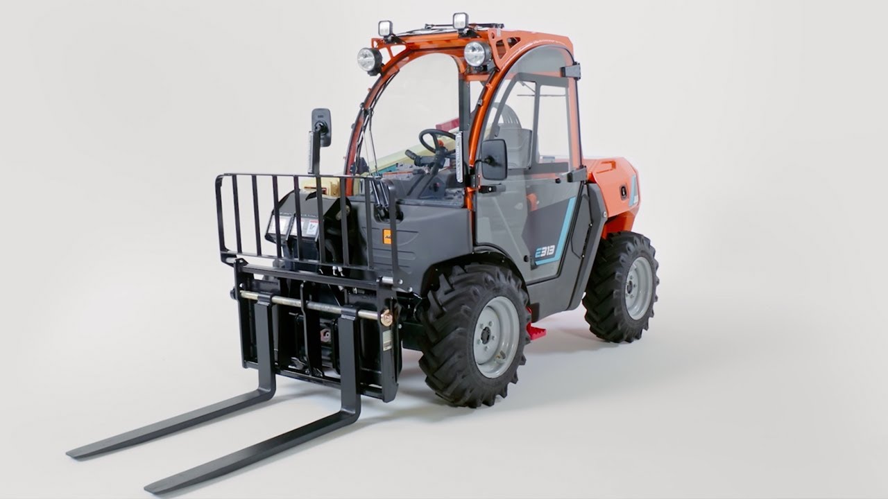 JLG® E313 Electric Telehandler—Product Spotlight - YouTube