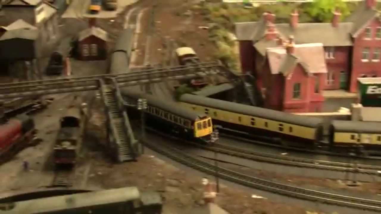 DCC fitted lima class 117 in BR Blue and Grey. - YouTube