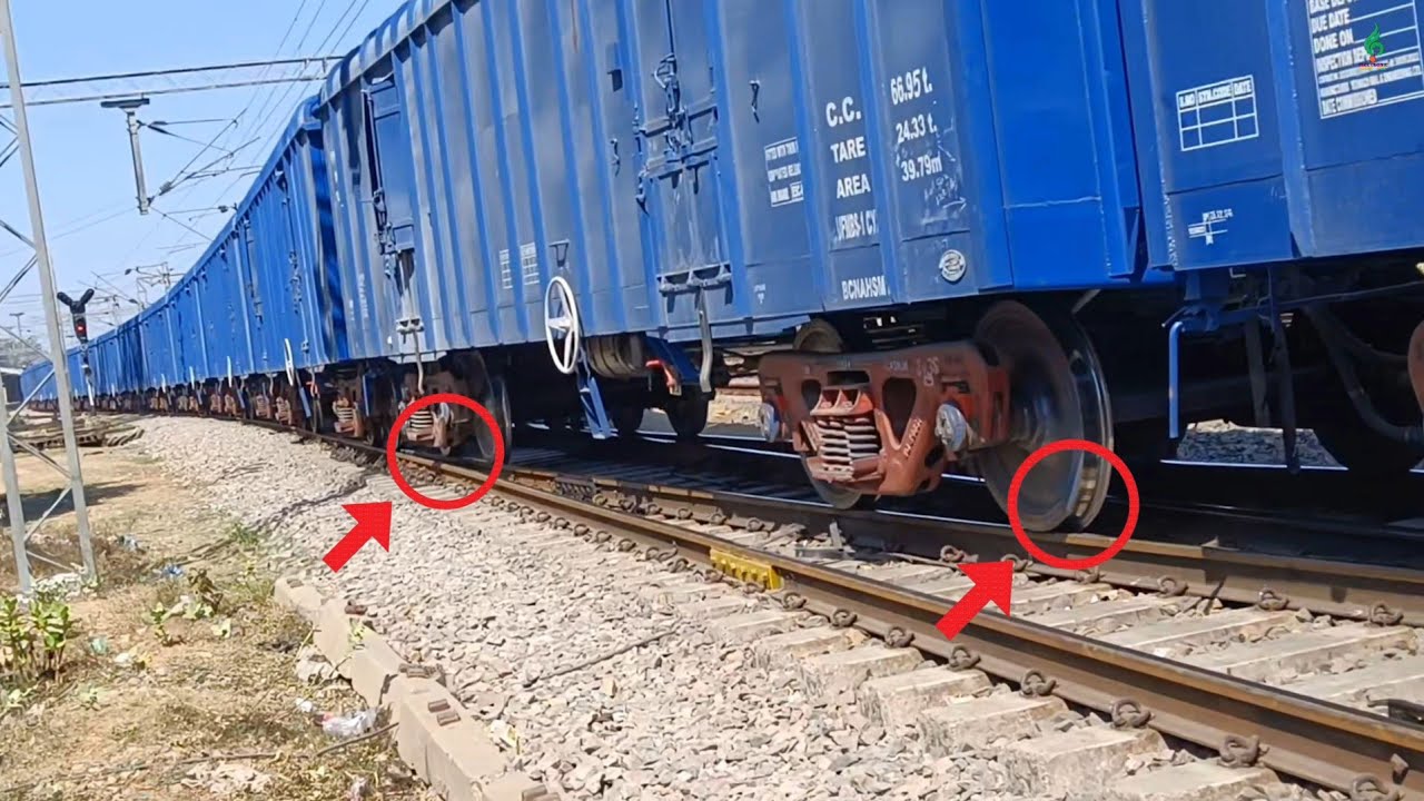 Indian Railway | Train Dusre Patari Per Kaise Jaati Hai | Train Track ...