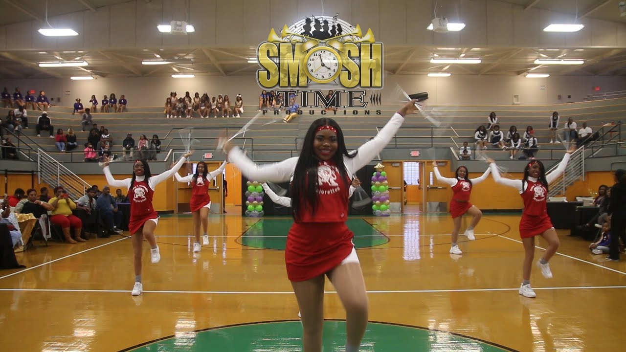 Booker T. Washington Majorettes Shine Tyme Halhtime Showcase 2019 - YouTube