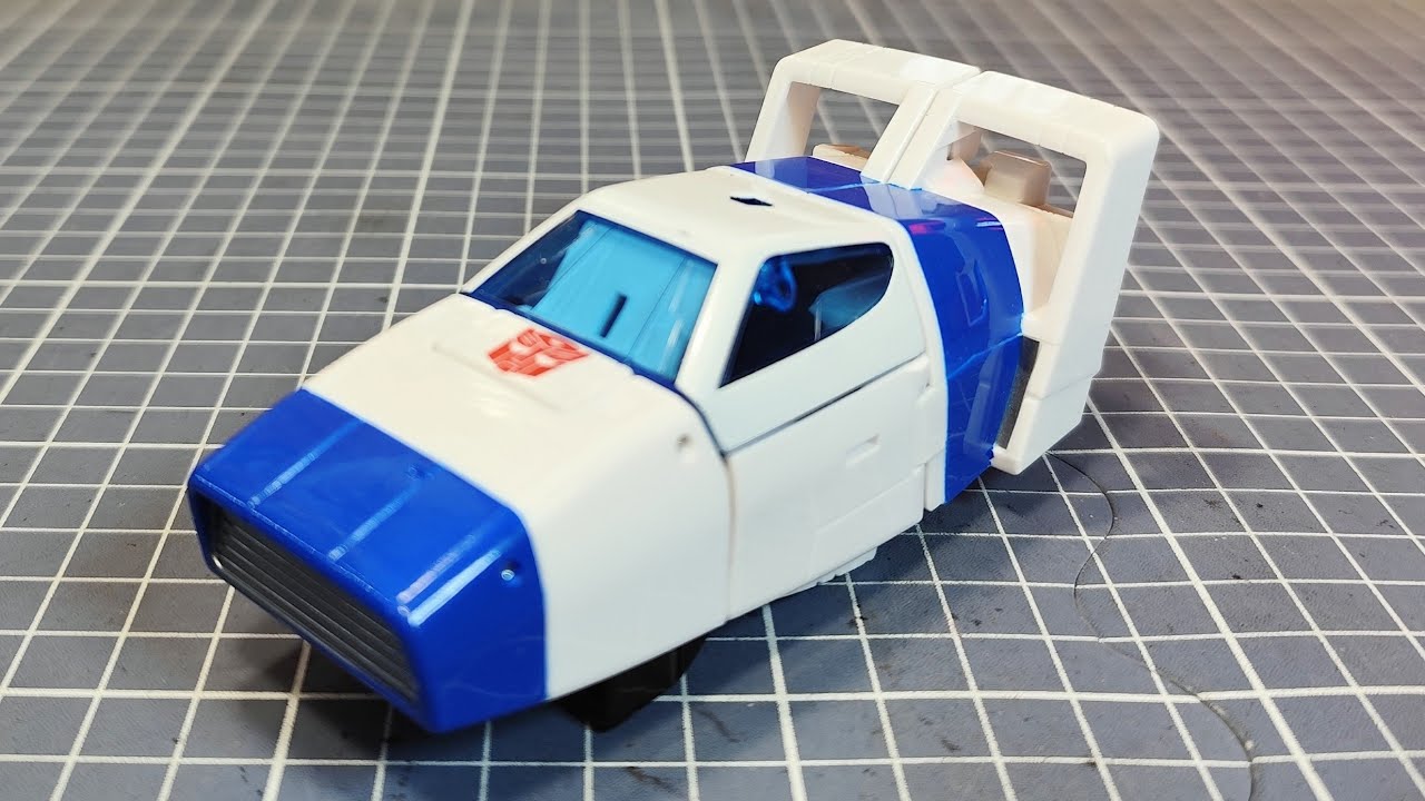 Review FR : Transformers Legacy Evolution Buzzworthy Origin Jazz - YouTube