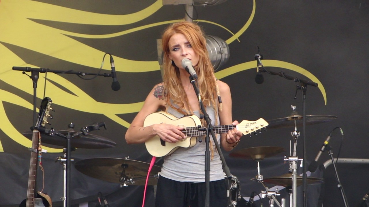 Sarah Lesch - Plejaden | Live 23.07.17 Stuttgart - YouTube