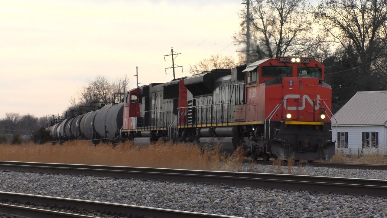 1/18/2022 - CN 8022 leads CN A431 - YouTube