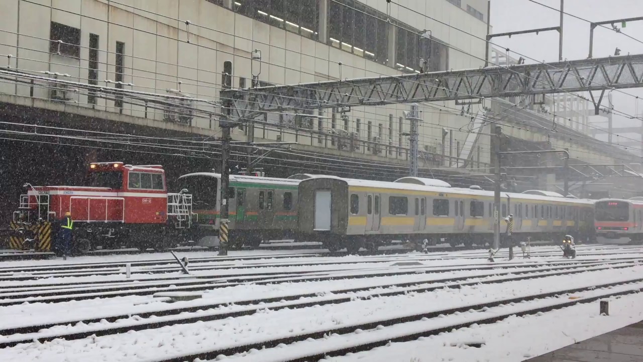 【JR】HTM270(OM-2)+E231系1000番台U-519『大宮車両センター(OM)入換』【E231系3色並び】 - YouTube