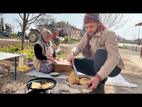SAC TAVADA ÇITIR ÇITIR ÇİBÖREK ✅ İBRAHİM TADINA DOYAMADI 🥰 KÖYDE YAZ HAVALARI GELDİ 🍃