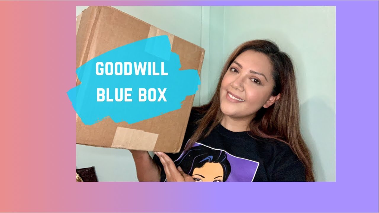 Goodwill Blue Box Unboxing! Women's Apparel Box! - YouTube