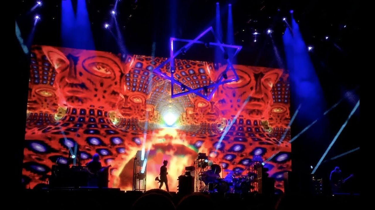 Tool - Vicarious LIVE @ Rock Werchter June 28, 2019 [4K] - YouTube