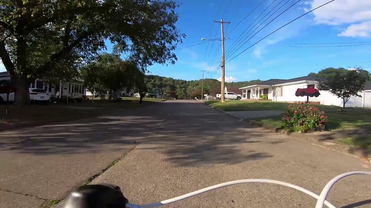 1st Street Altizer WV - Riverside Drive to Lawson Avenue Heading North ...